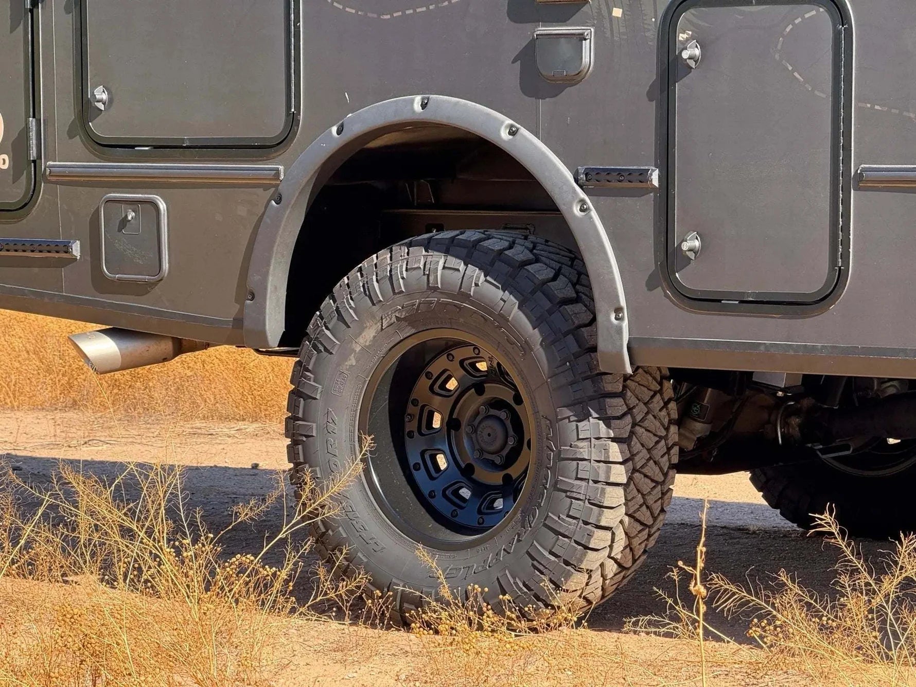 Owl Talon Super Single Wheel Set for 2007+ Mercedes Sprinter Van 3500 ...