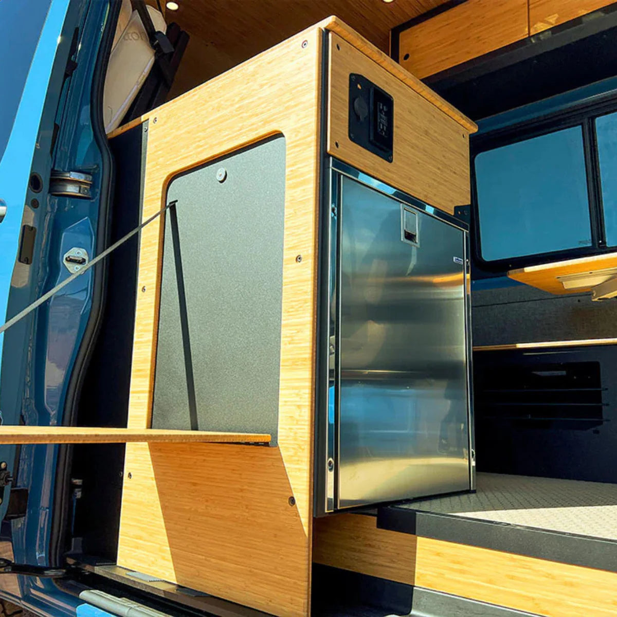 Rigwell Grub Fridge Cab for Mercedes Sprinter Van / Ford Transit Van ...